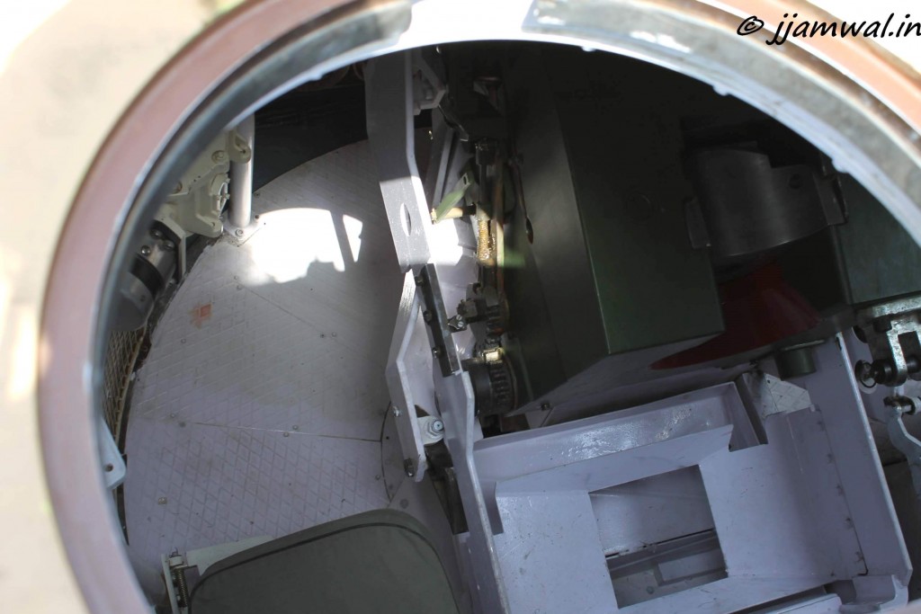 Defence Expo 2012. Arjun and T-90, pictures from insides. - अरे यायावर ...